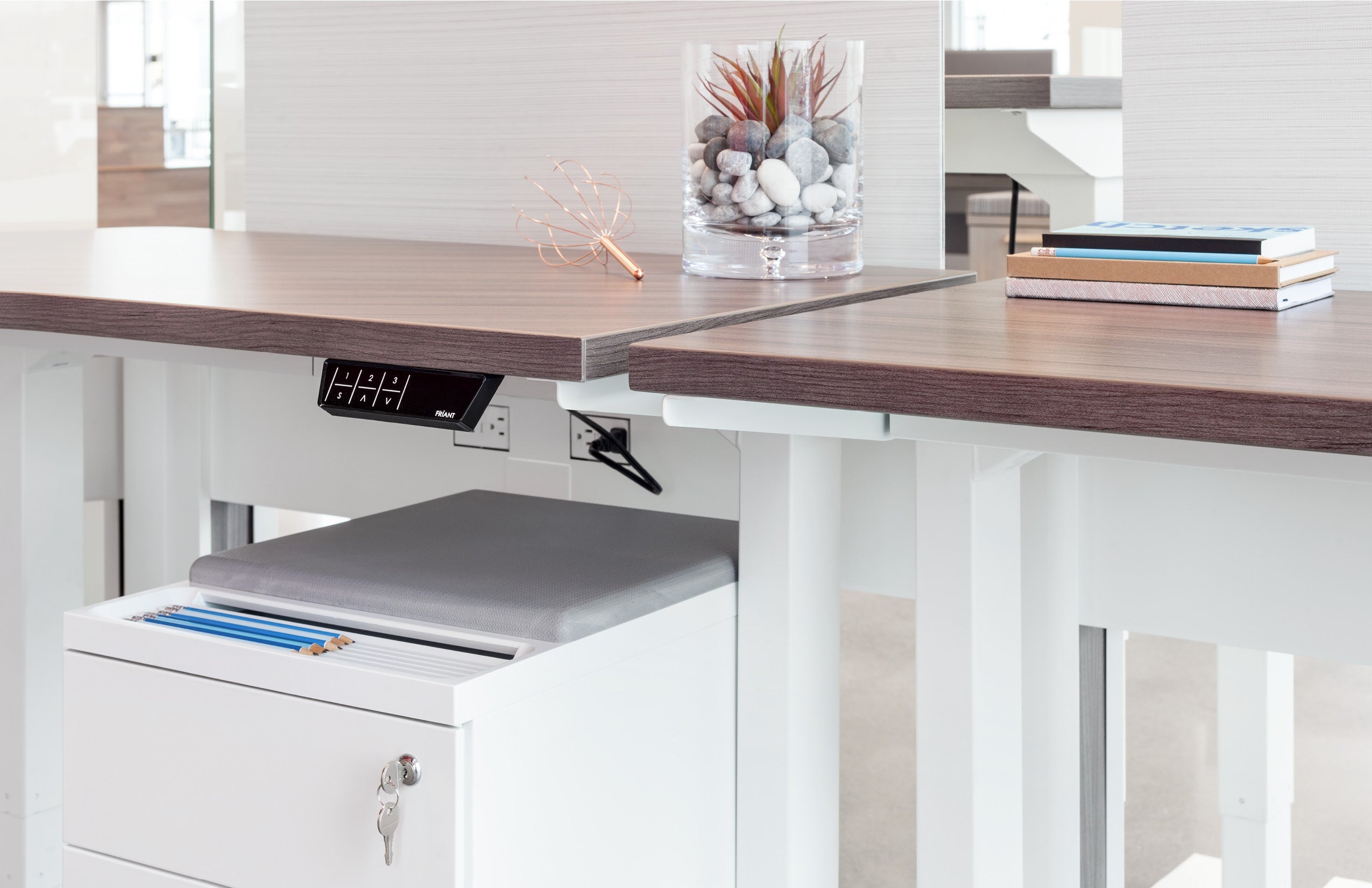 Sit-to-Stand Desks – Capital Choice Office Furniture